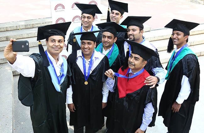598 students graduate from IIM Bangalore with 8 bagging gold medals ...